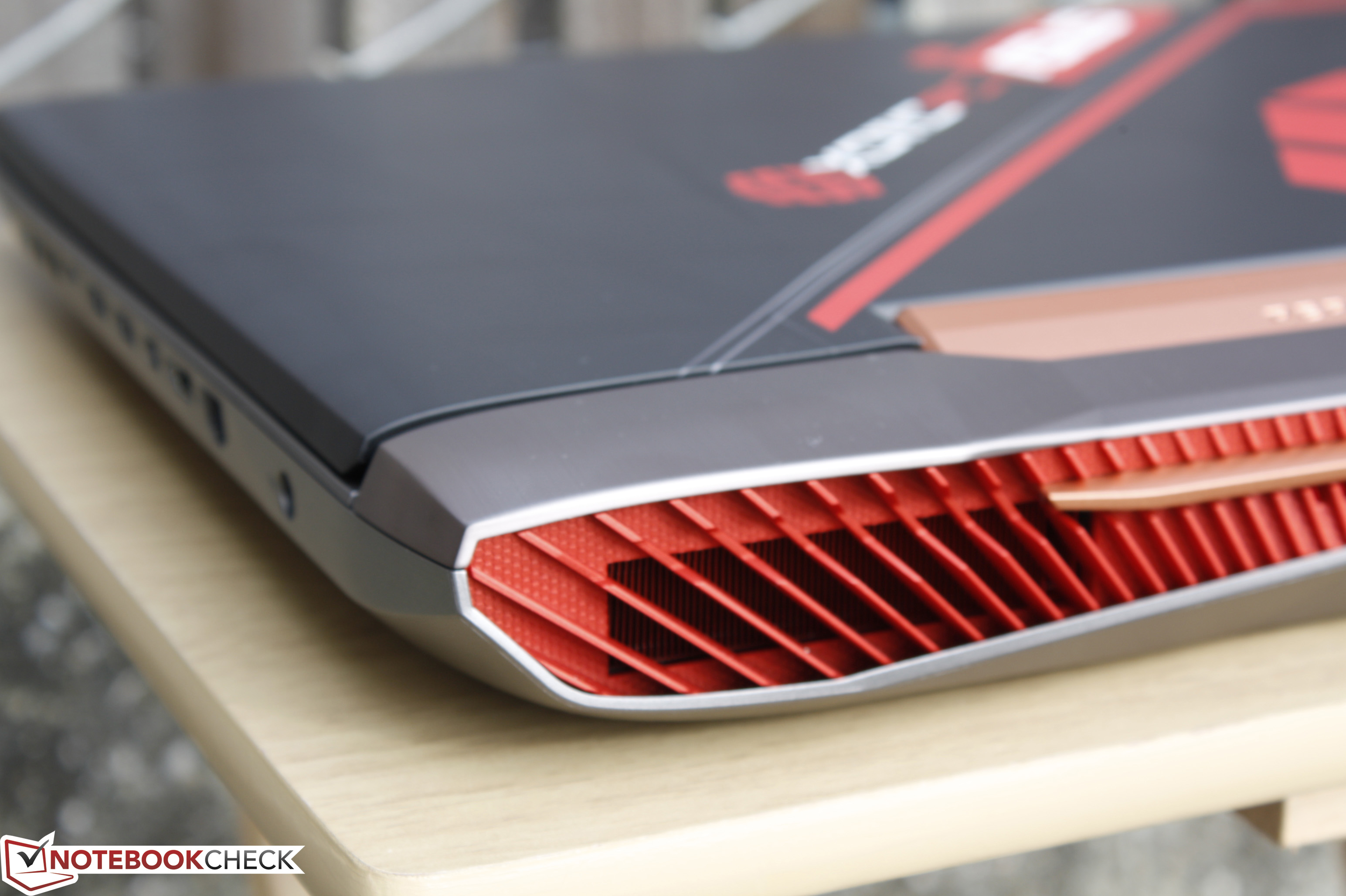 Test Asus G752VY Notebook - Notebookcheck.com Tests