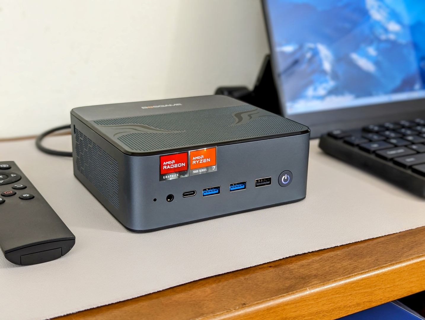 BOSGAME M1 Mini PC im Test: Ryzen 7 7840HS bleibt eine Bestie ...