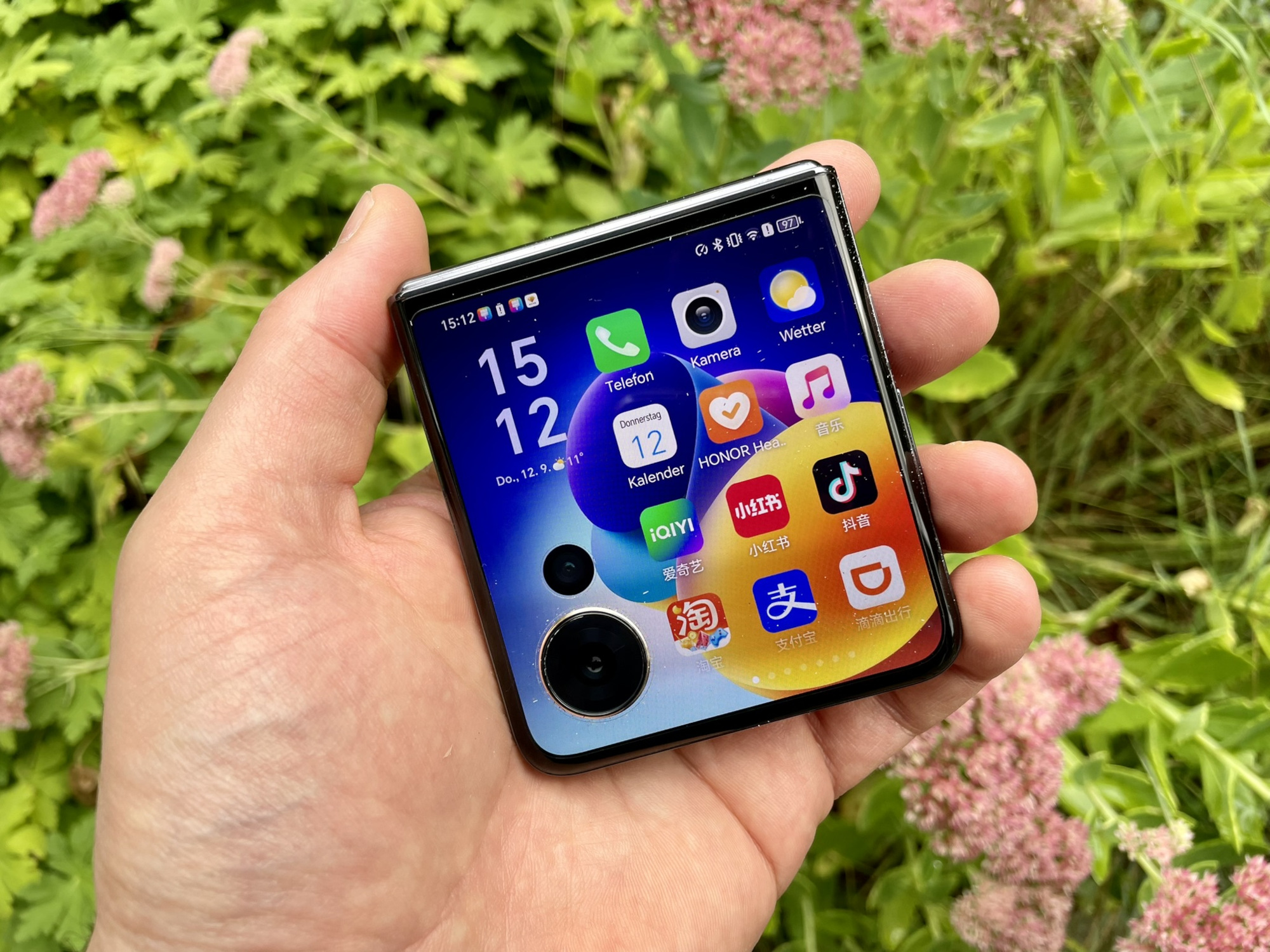Test Honor Magic V Flip Smartphone - Das schlanke Flip-Phone hat die ...