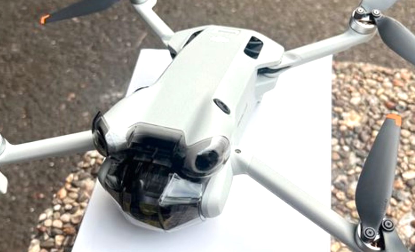 DJI Mini 4 Pro: Neue Realbilder der Minidrohne mit RC 2 sowie Hinweise ...