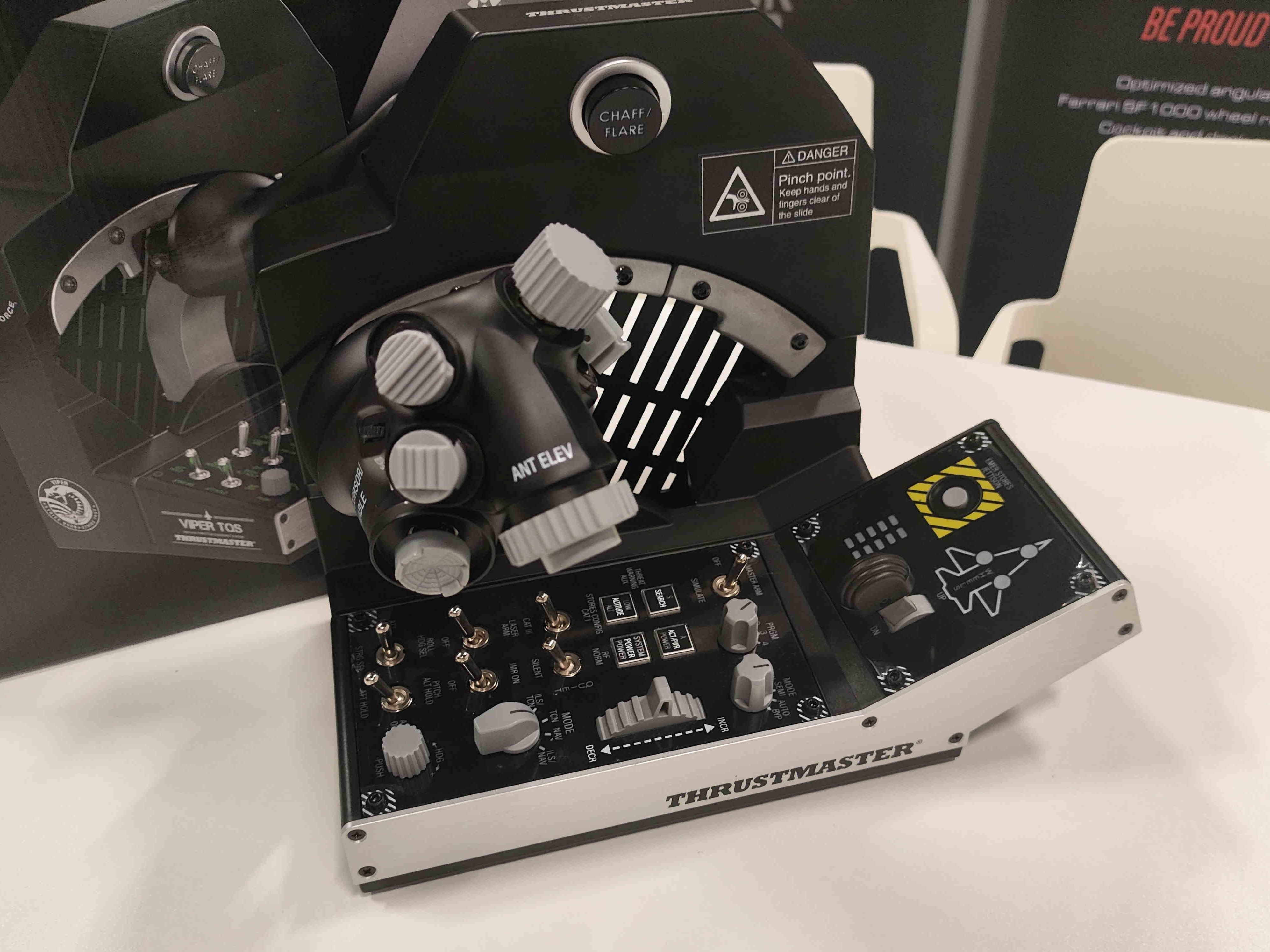 gamescom 2023: Thrustmaster präsentiert Viper TQS als authentisches ...