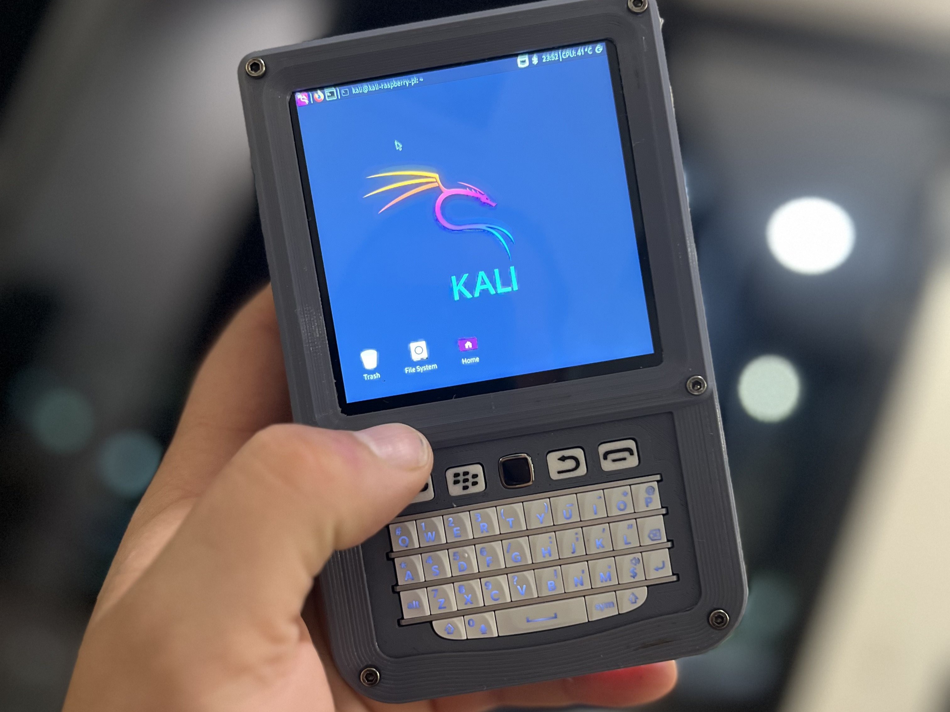 BlackberryPi: Selbstbau-Handheld mit Touchscreen auf Basis des ...