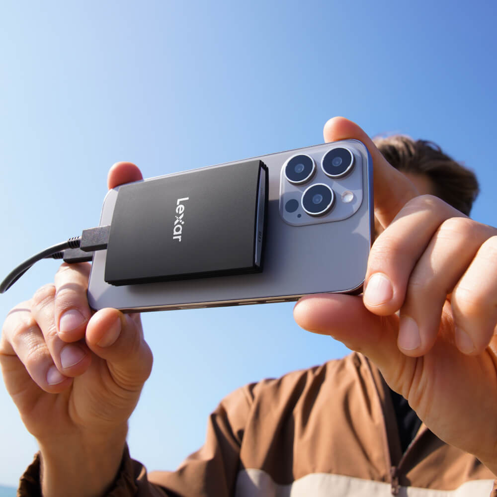 Lexar Armor 700: Robuste und schnelle SSD eignet sich auch als ProRes-Speicher - Notebookcheck ...