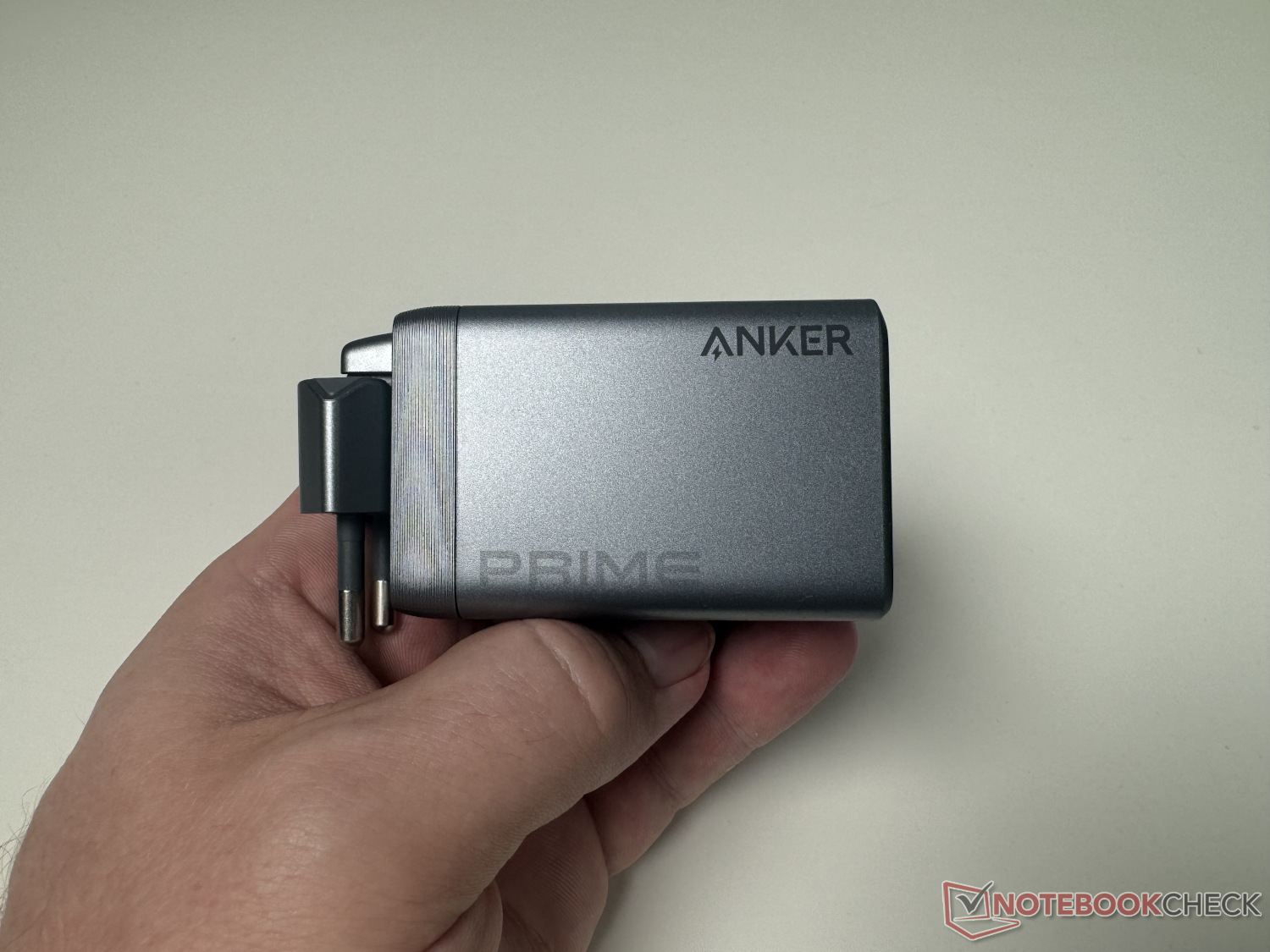 Anker: Neues Prime Ladegerät mit 100 W und drei USB-Anschlüssen ist dank faltbarem Stecker ...