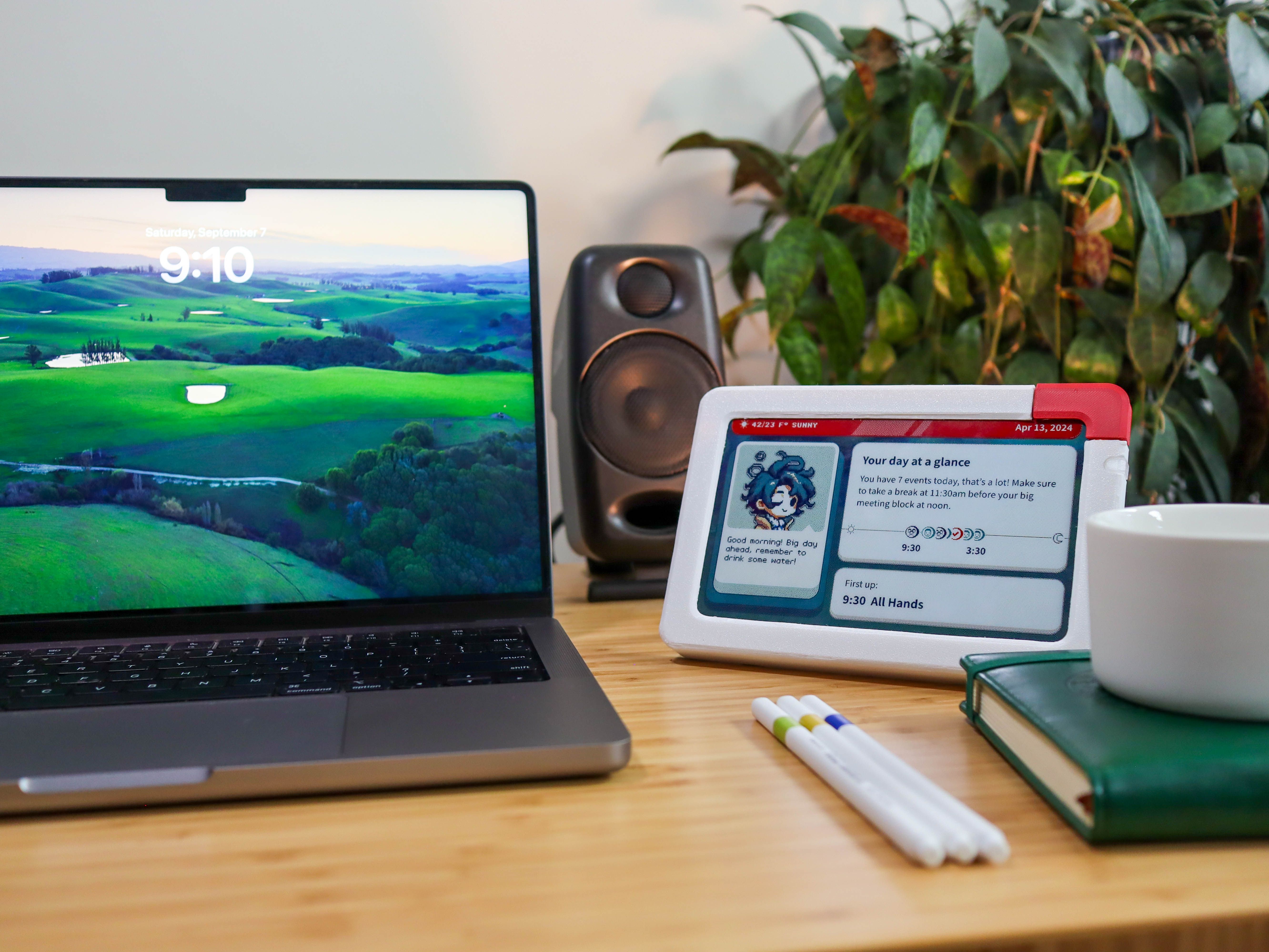 Inku: Smartes Display ist ein Kalender mit E Ink-Bildschirm, welches ...