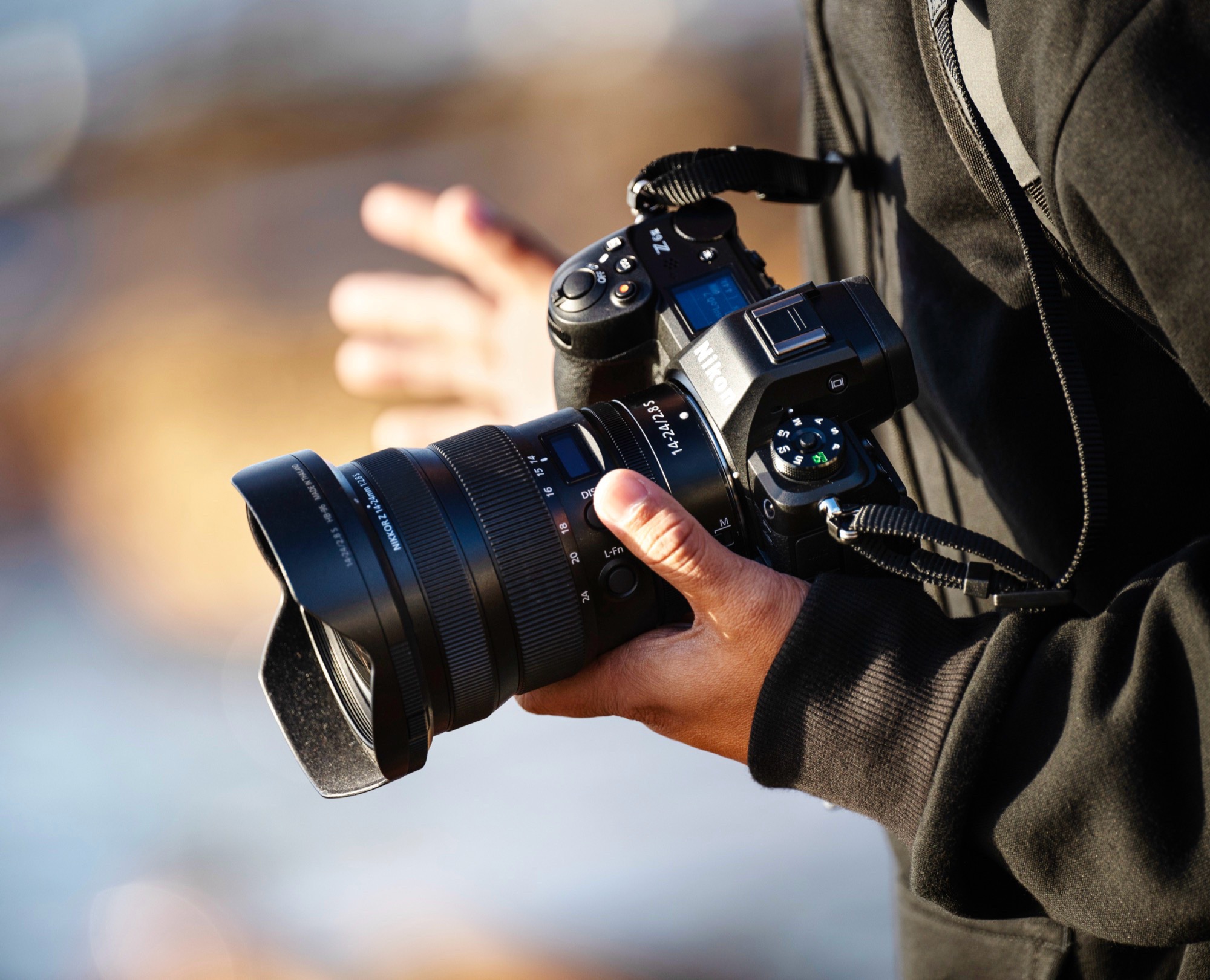 Nikon Z6 III startet mit erstem teilweise gestapeltem CMOS-Sensor, 120 ...