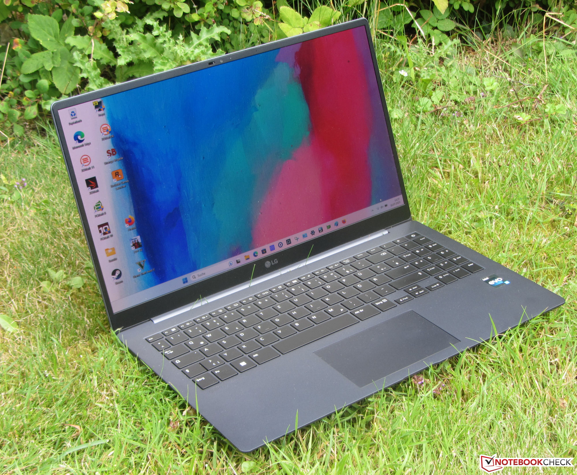 LG Gram SuperSlim: 990g leichter OLED-Laptop mit langer Akkulaufzeit ...