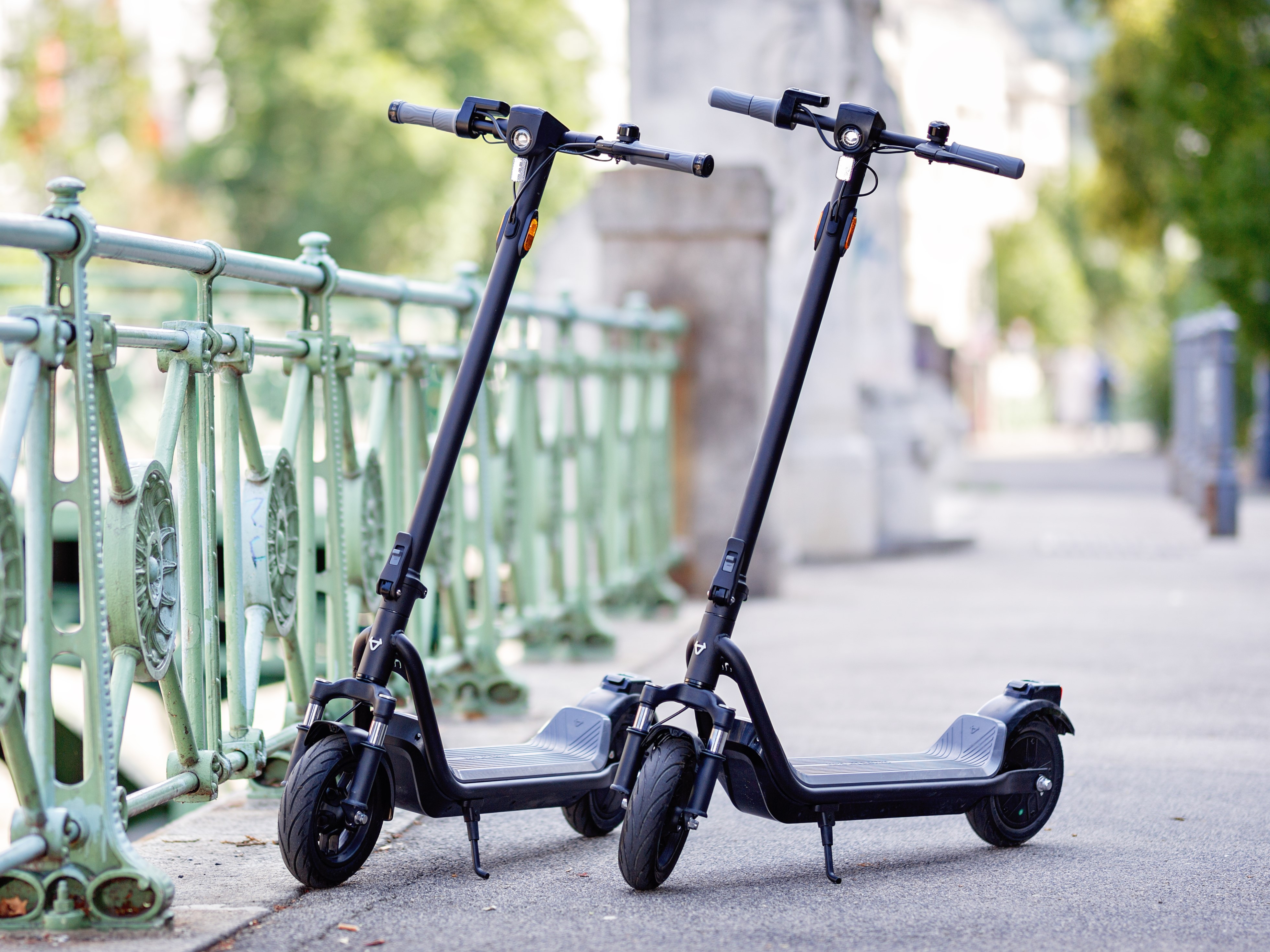 NIU: Zwei neue E-Scooter vorgestellt, auch mit besonders kompaktem ...