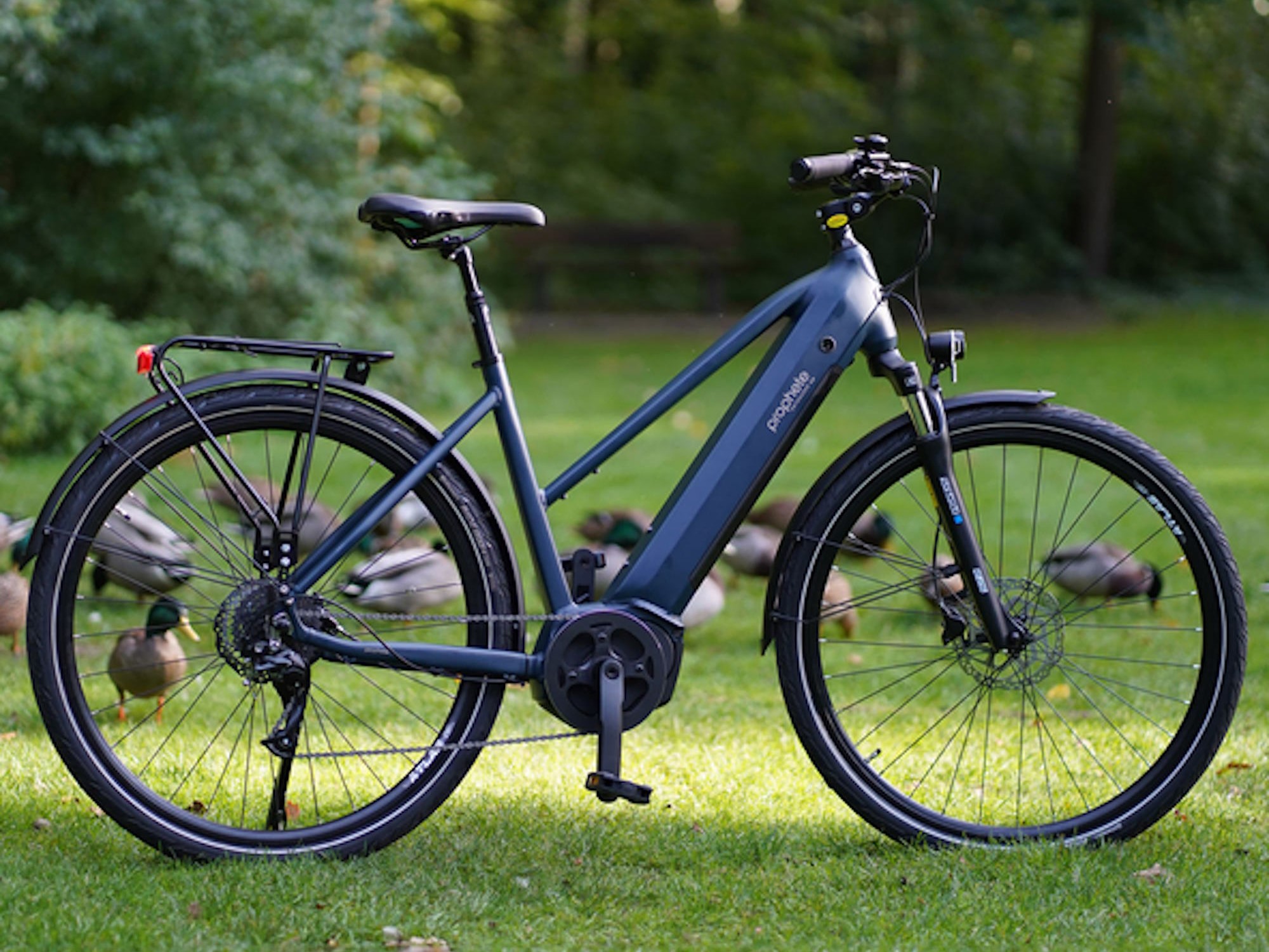 Aldi: E-Bike mit Mittelmotor gibt es aktuell zum günstigen Preis, mit ordentlicher Ausstattung ...