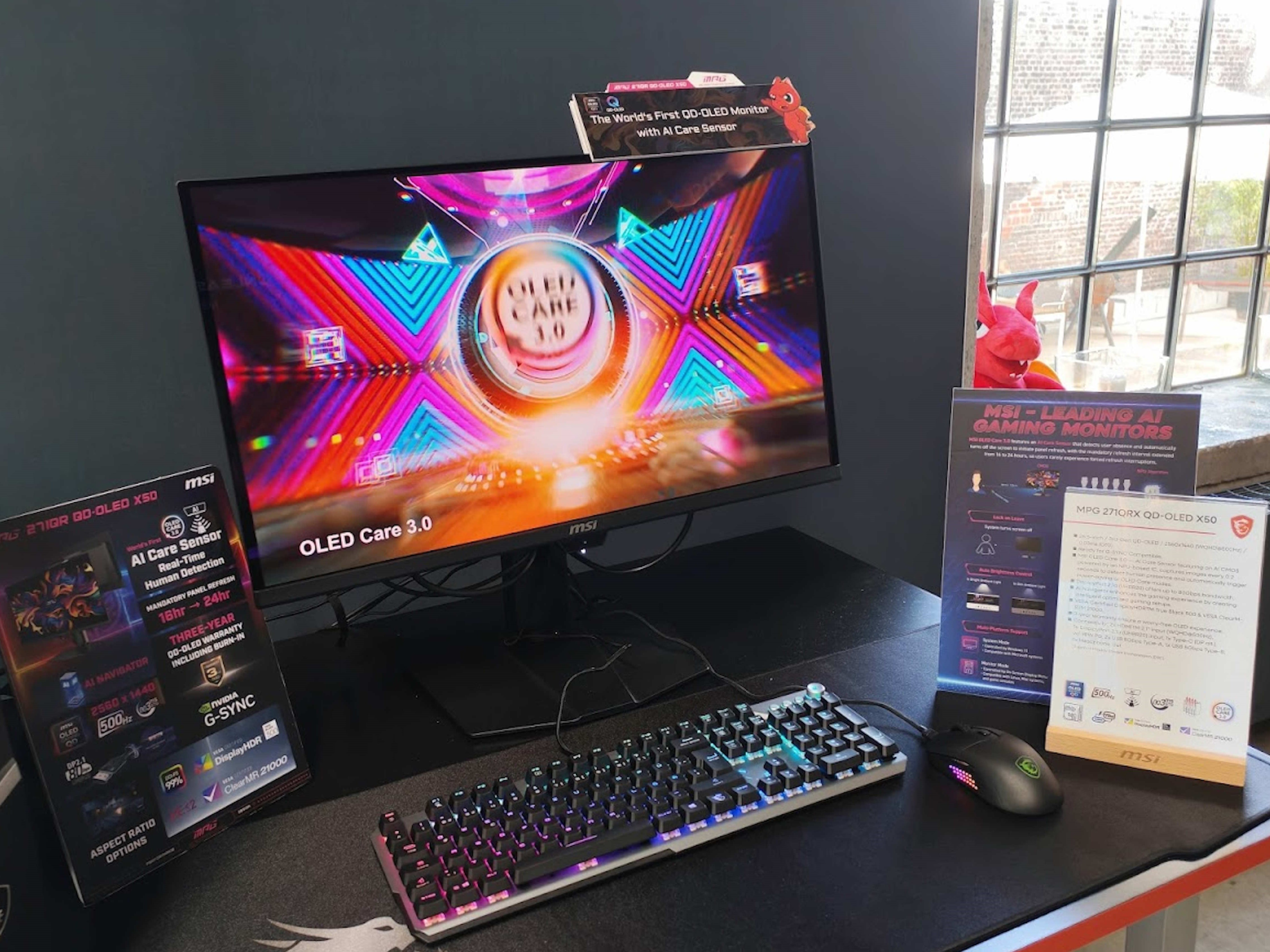 MPG 271QR: QD-OLED-Monitor mit 500 Hz und KI-Sensor angeschaut ...