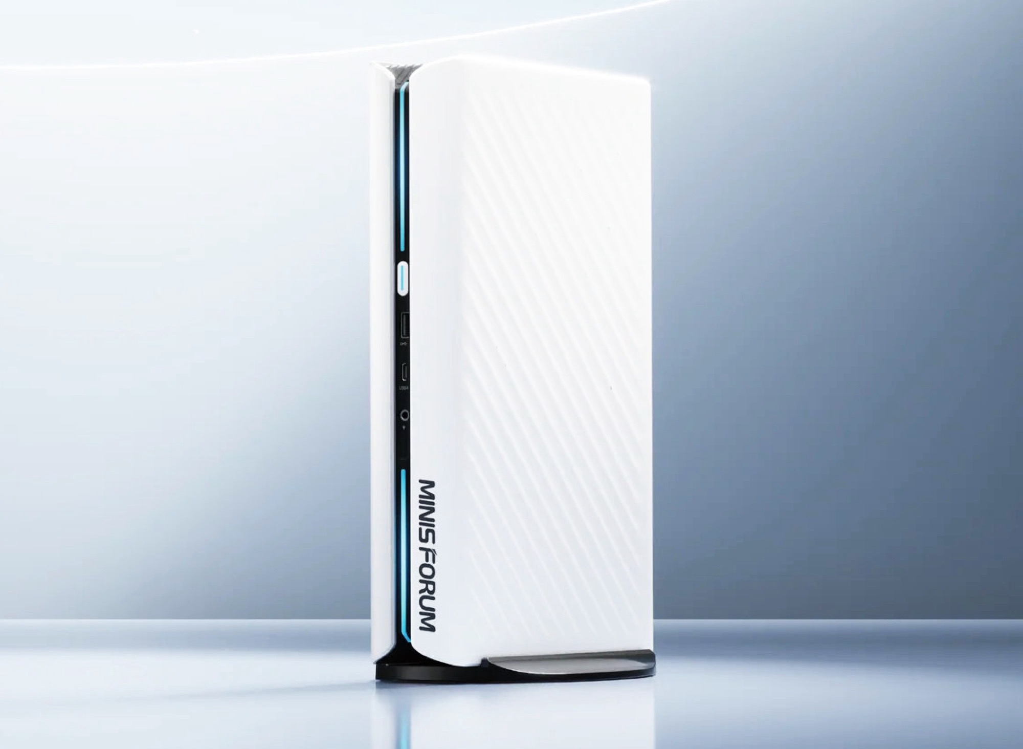 Minisforum G1 Pro packt Desktop-Grafikkarte und Ryzen 9 8945HX in Mini ...