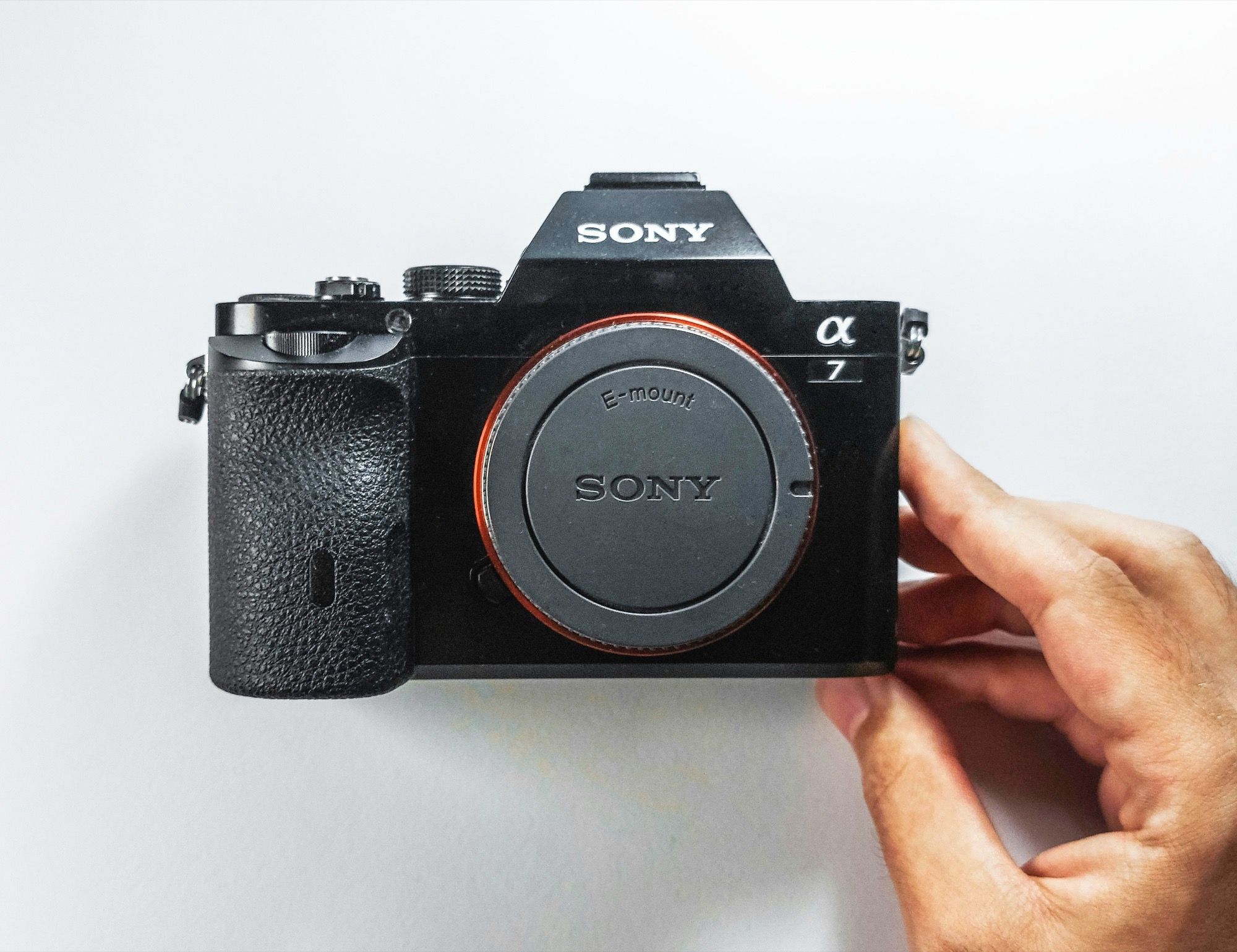 Sony Deutschland lädt zum Launch-Event der Sony A7 V, Gerüchte deuten ...