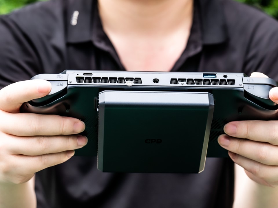 GPD Win 5: So viel kostet der starke Gaming-Handheld mit Strix Halo und ...