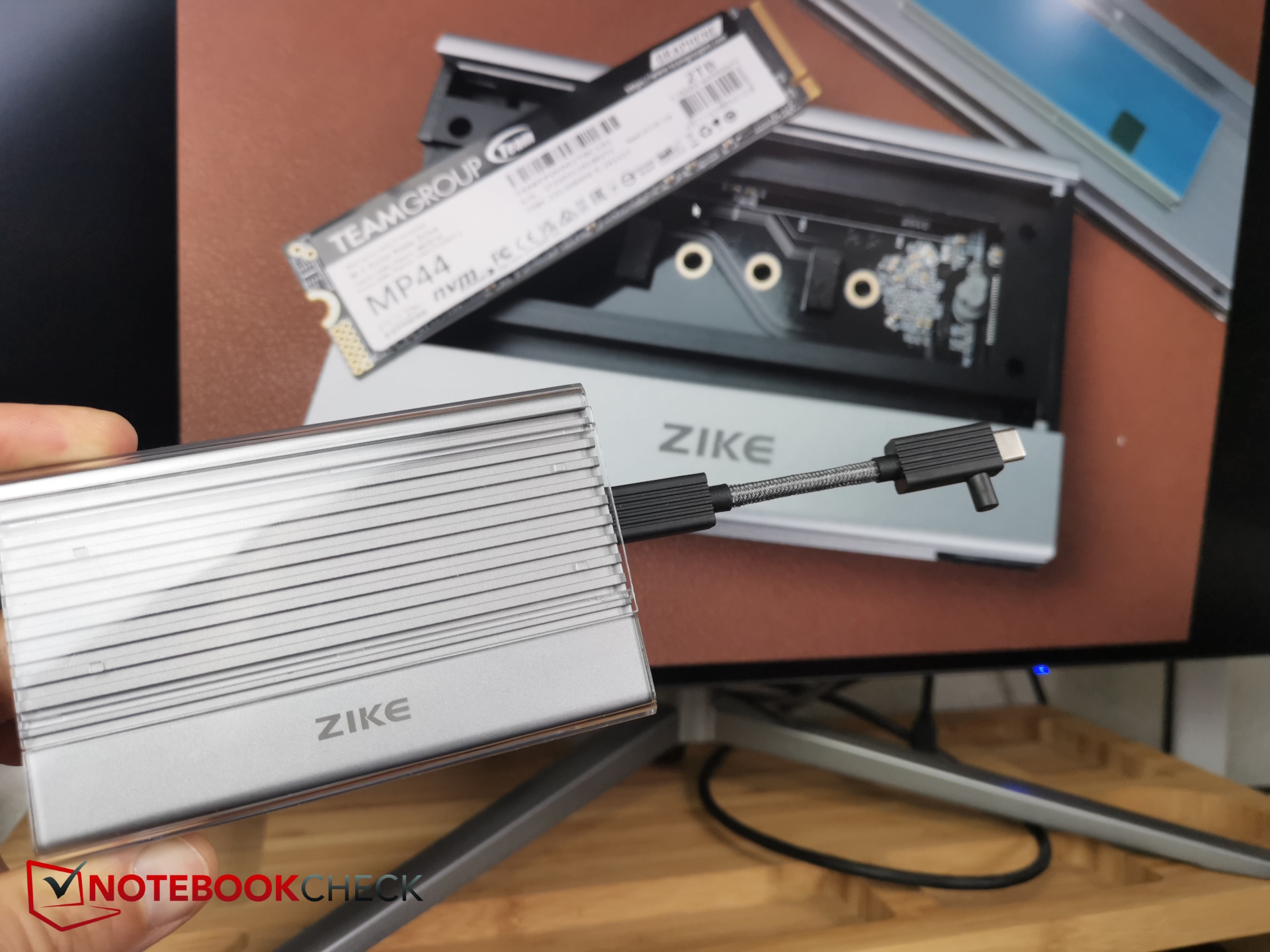 ZikeDrive Z666 im Test: Externes, "weltweit erstes und schnellstes USB4 ...