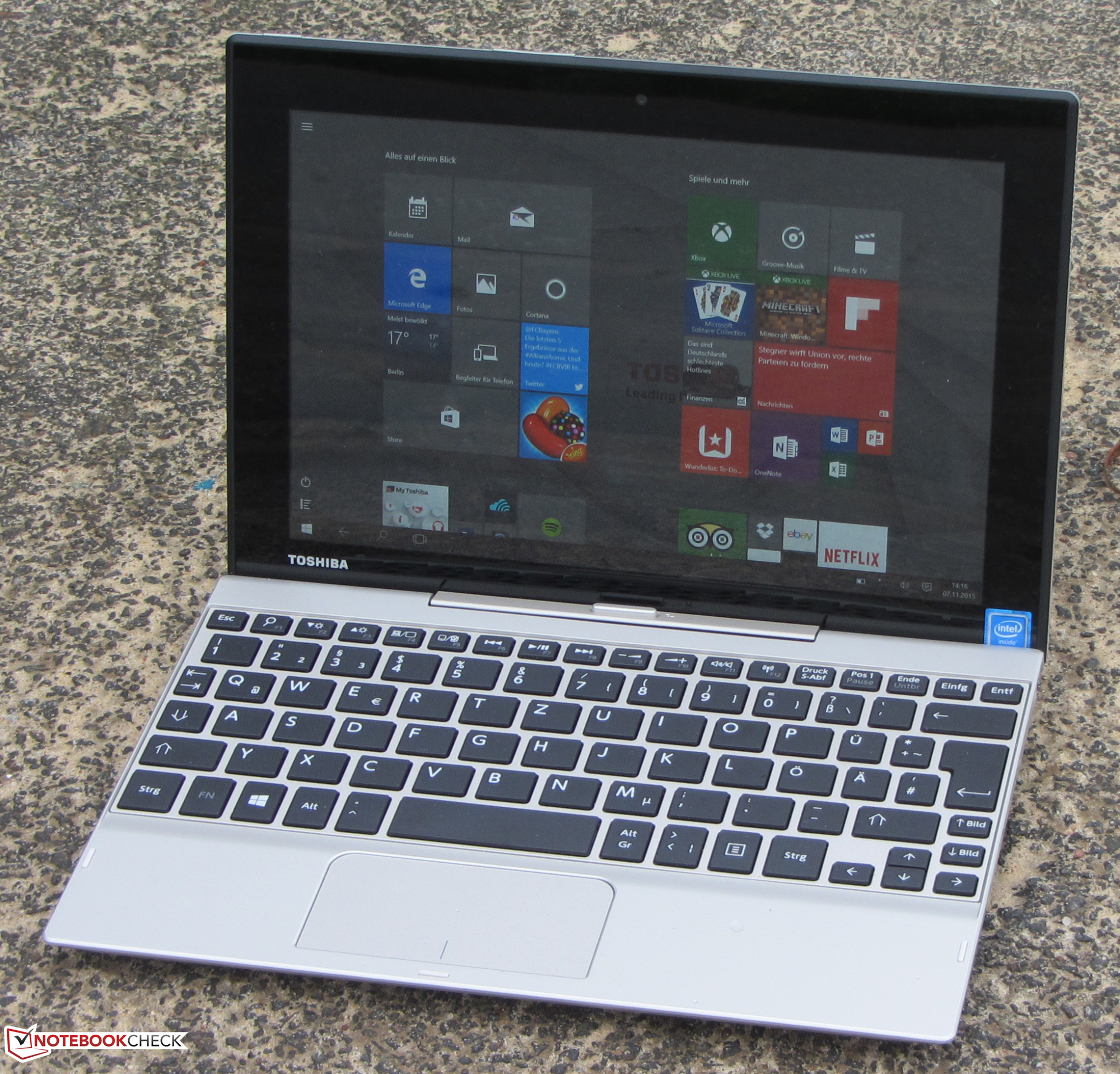 Test Toshiba Satellite Click 10 LX0W-C-104 Convertible - Notebookcheck ...