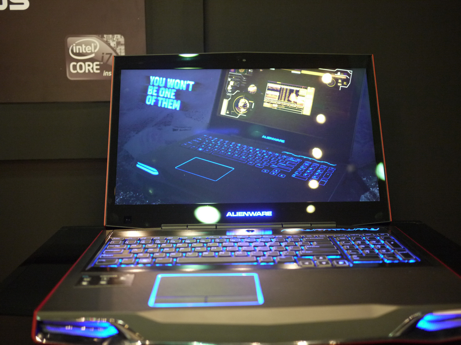 CES 2011: Dell Alienware M17x und XPS 17 mit 3D-Full-HD - Notebookcheck ...