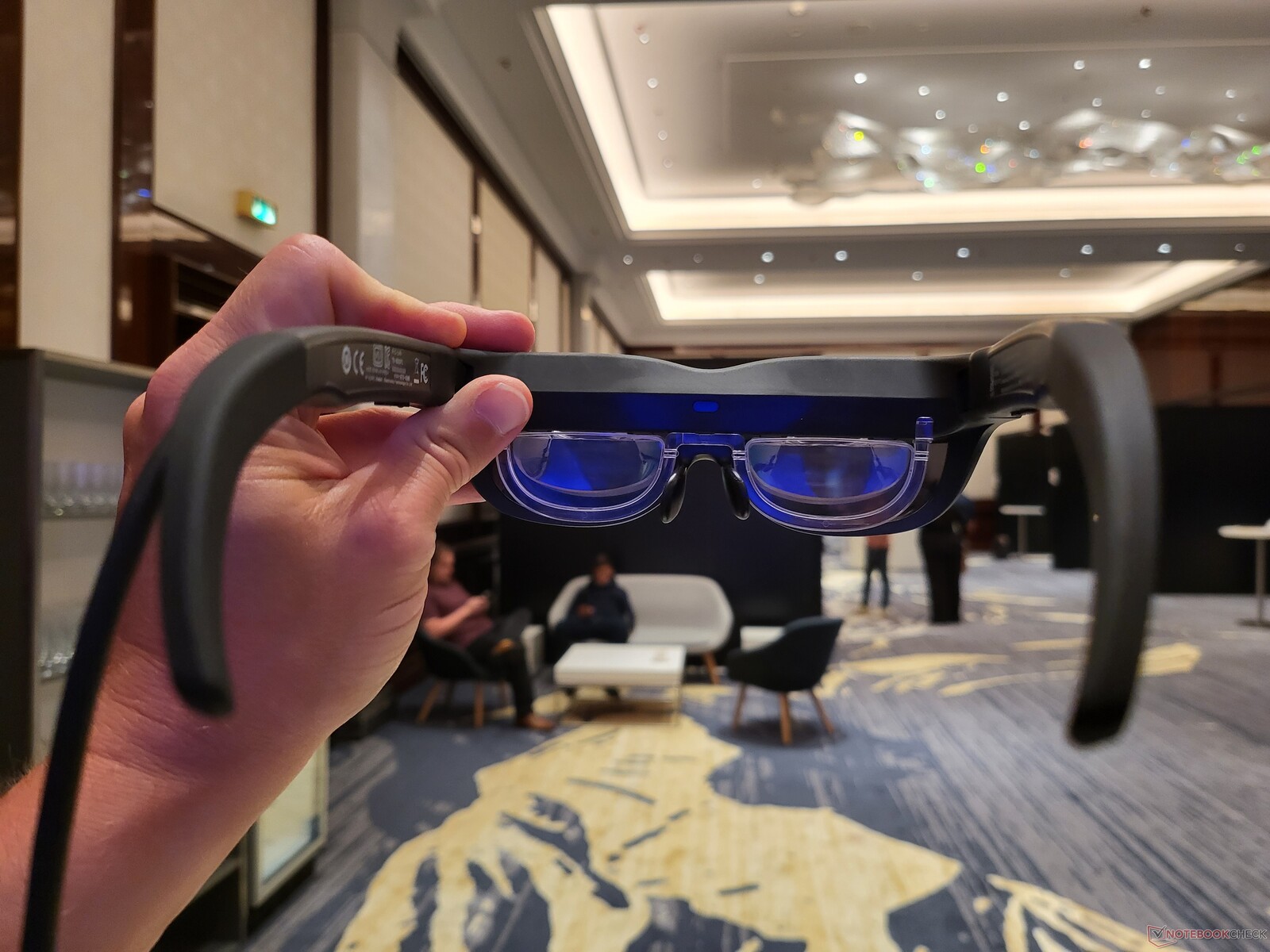 Lenovo präsentiert die Glasses T1 Micro-OLED-Videobrille für Smartphones und Laptops ...
