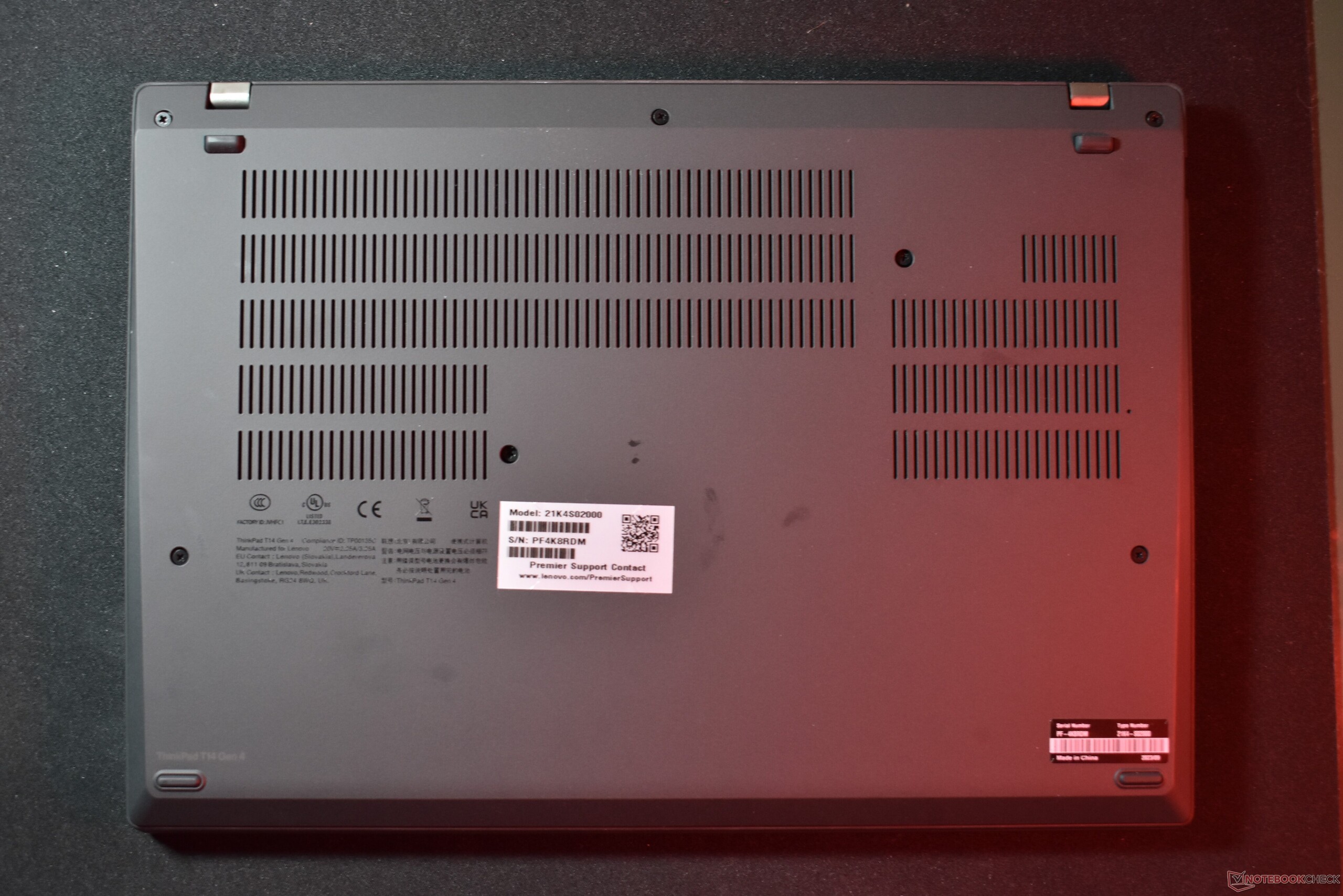 Test Lenovo ThinkPad T14 G4 AMD Laptop: Ryzen-Power im kompakten ...