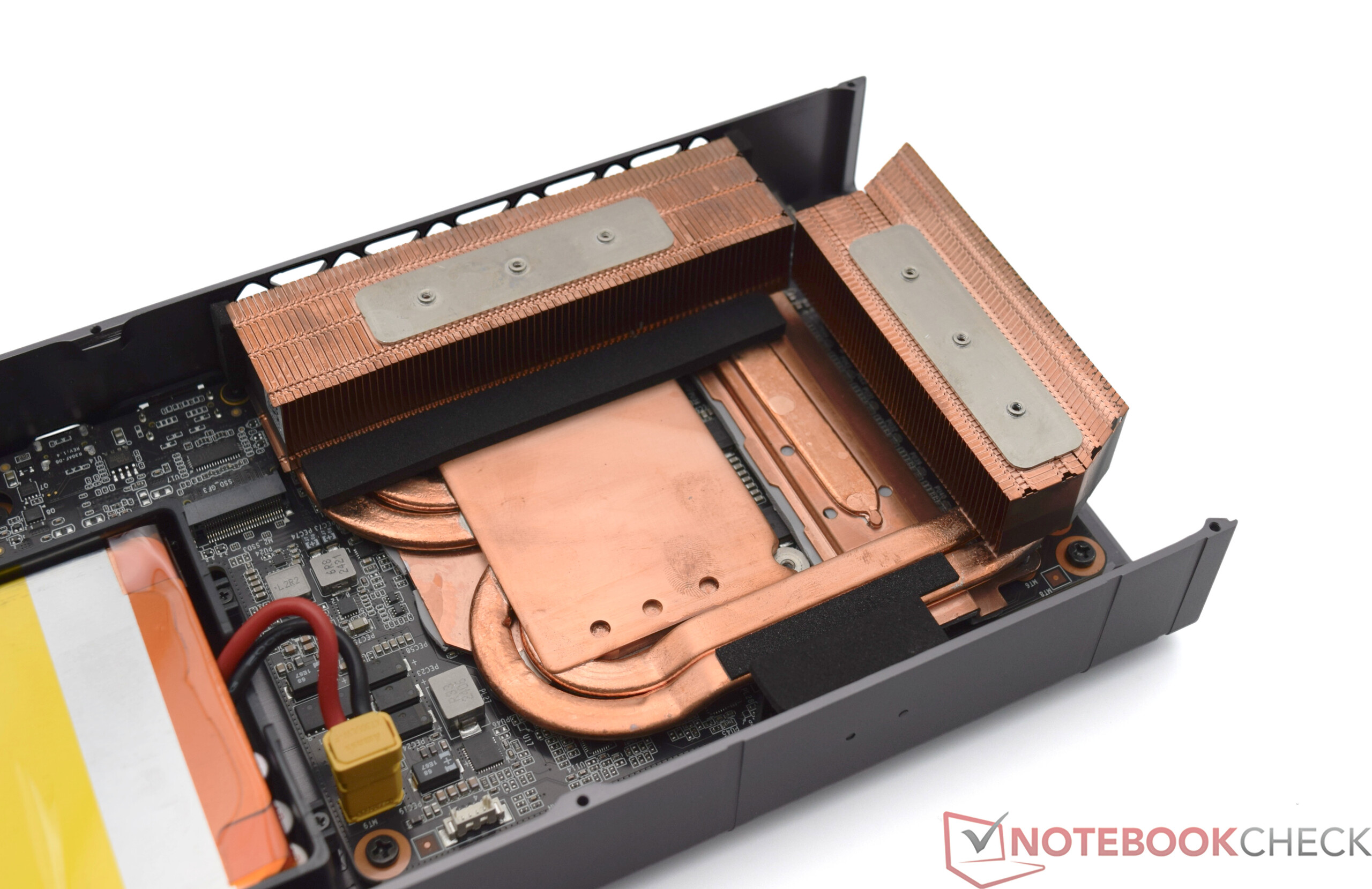 Minisforum MGA1 im Test: Externe Grafikkarte verwandelt Mini-PCs ...