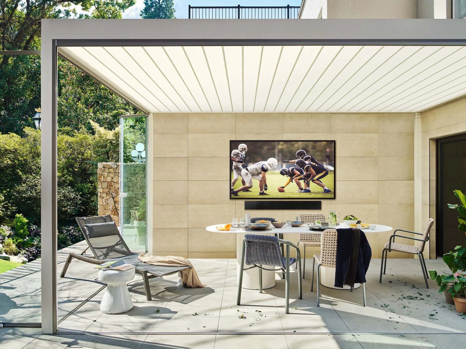Samsung präsentiert The Terrace 85 Zoll Outdoor-TV mit 1.500 Nits Mini ...