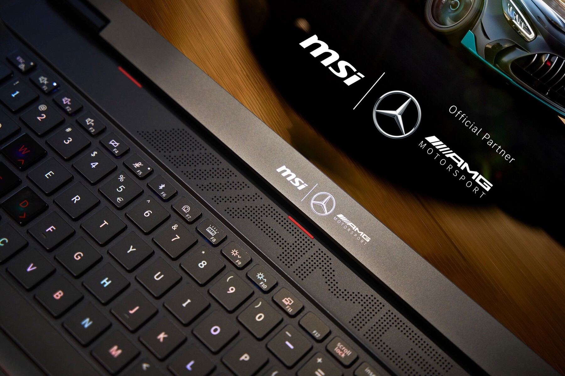 MSI Stealth 18 Mercedes: Dünner 18-Zöller mit Mini-LEDs, RTX 4080 und ...