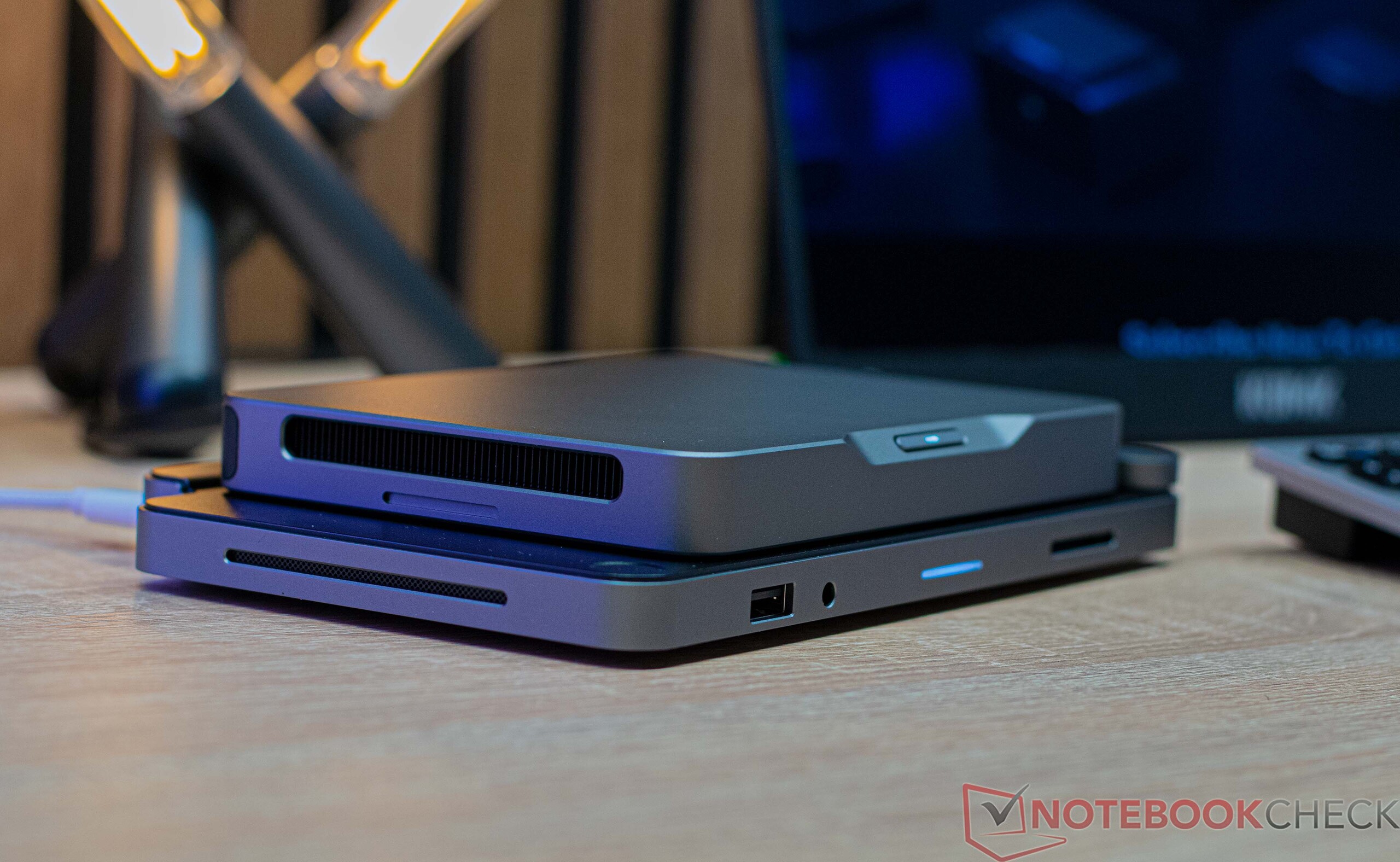 Khadas Mind Workstation im Test: Portabler Mini-PC mit Akku und Core i7 ...