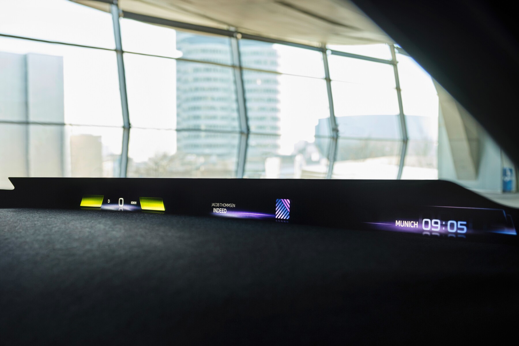 BMW Panoramic Vision: Neues Head-Up Display nutzt gesamte Breite der ...