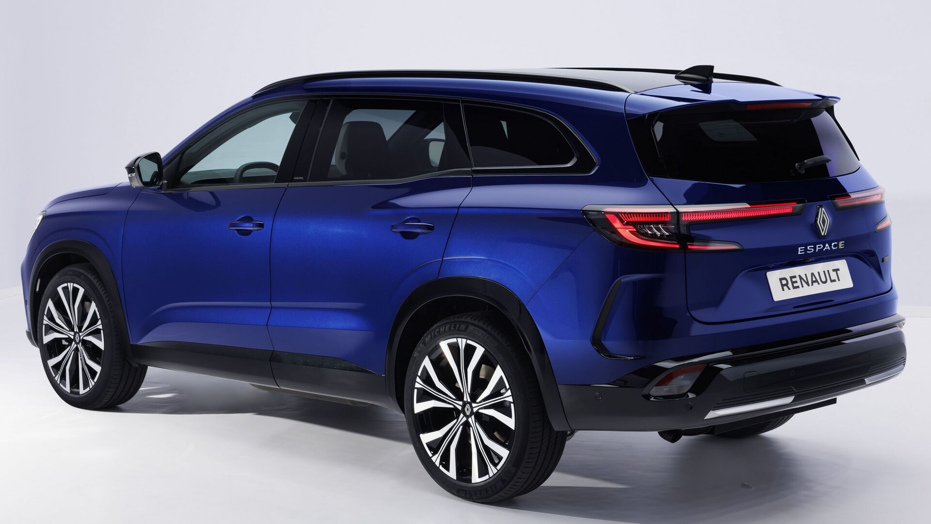 Renault Espace: Neuer Vollhybrid mit riesigem Panoramadach und bis zu 7 ...