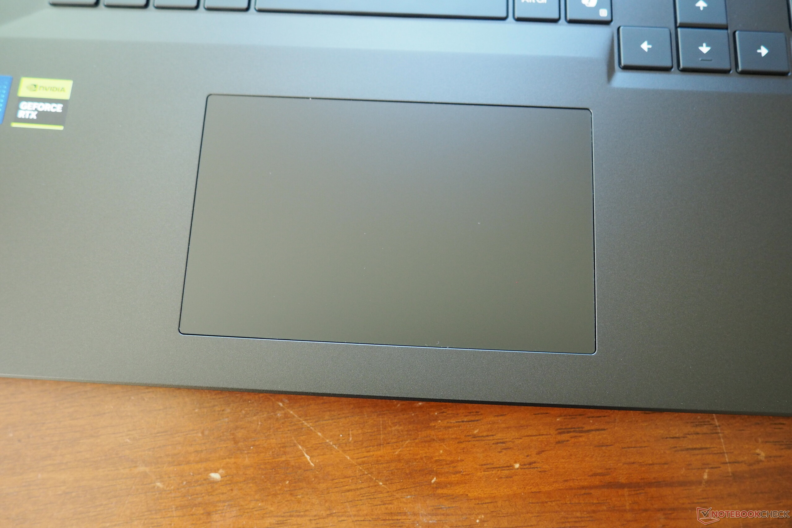 Medion Erazer Beast 18 X1 Laptop Test: Wie schlägt sich die RTX 5080 im ...