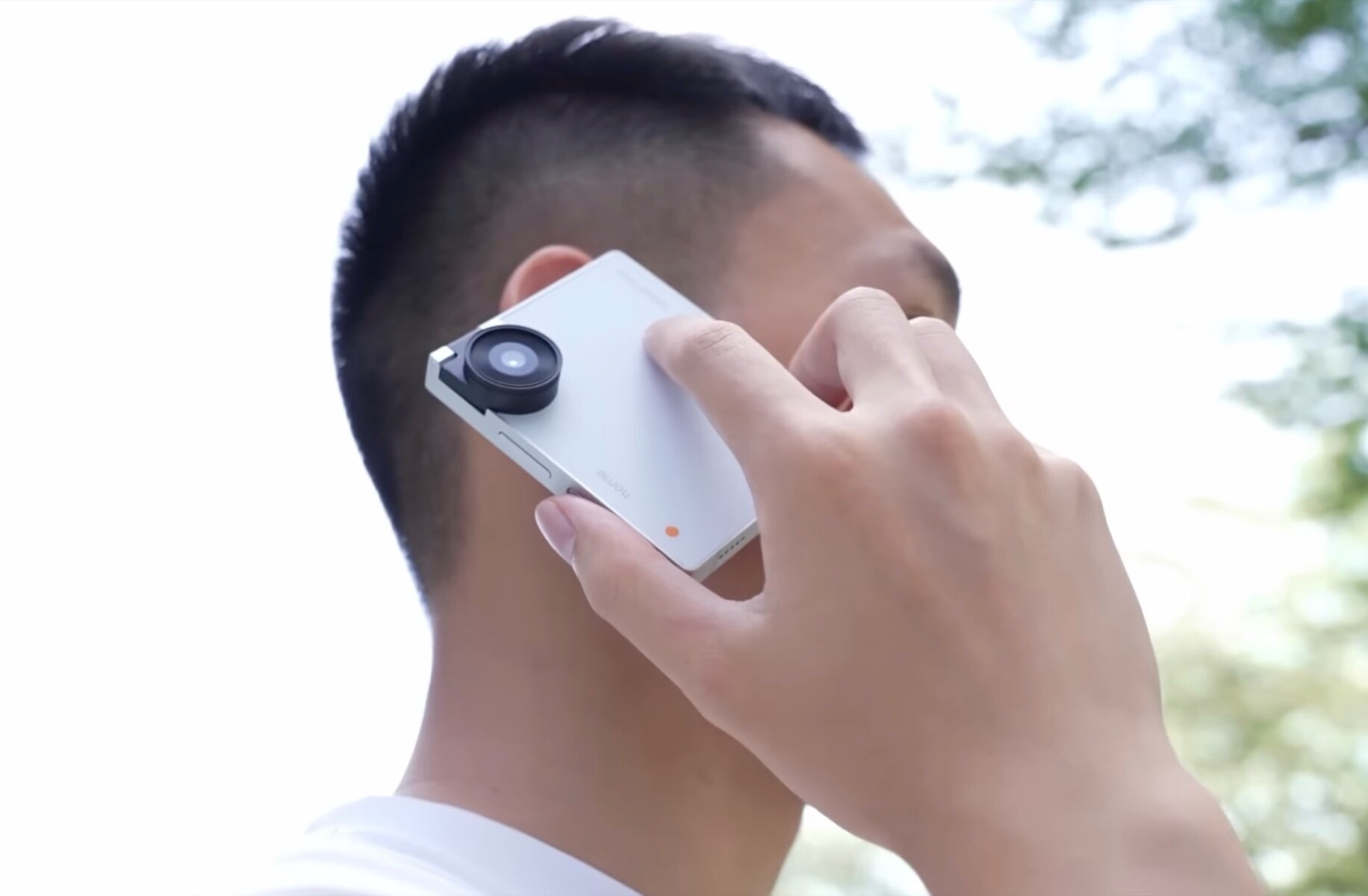 Quadratisches Mini-Smartphone mit 50 MP Ausklapp-Kamera: iKKO Mind One startet bald auf ...