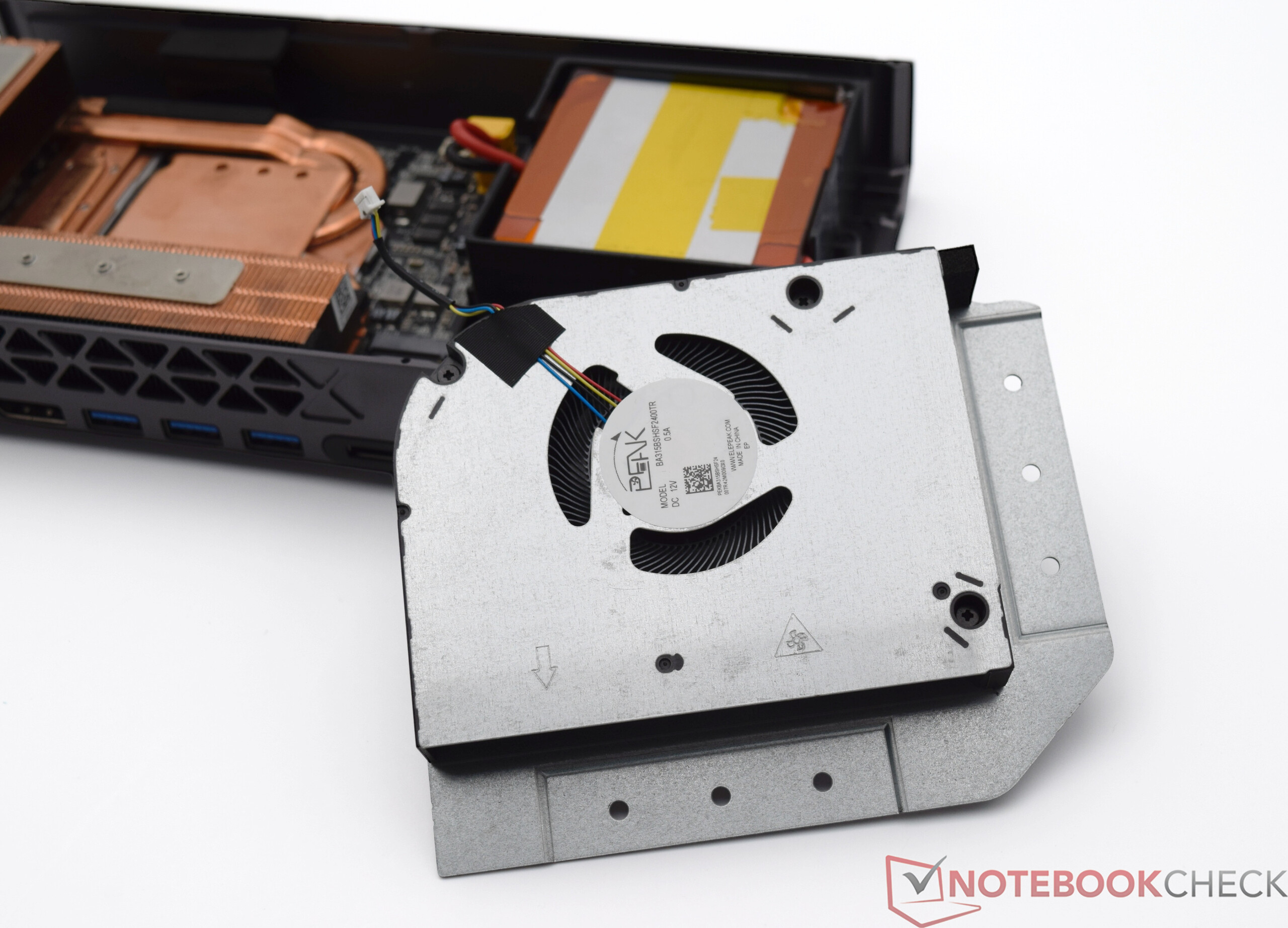 Minisforum MGA1 im Test: Externe Grafikkarte verwandelt Mini-PCs ...