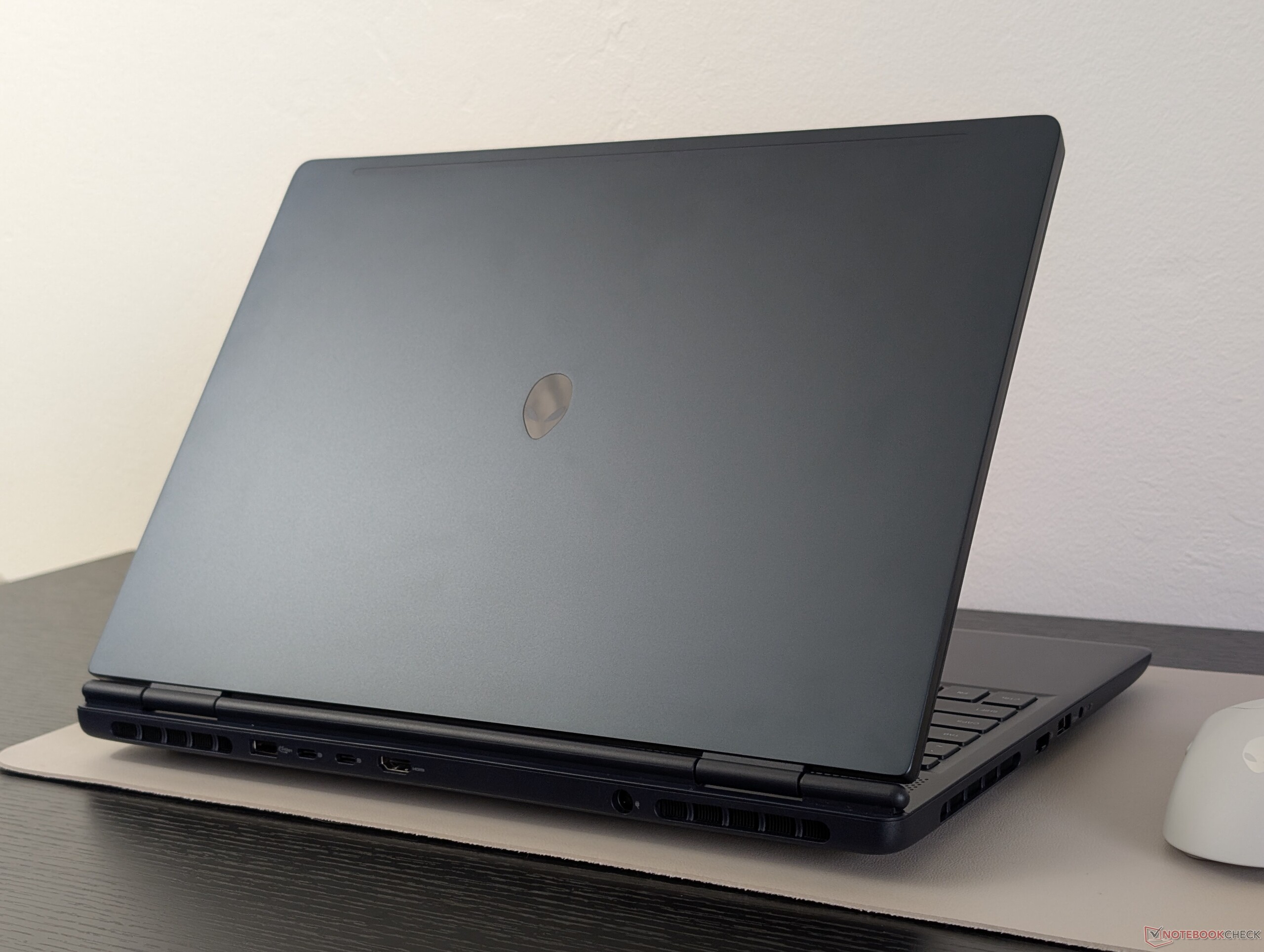 Alienware 16 Aurora Test: Erschwingliches Einsteiger-Notebook für 1 ...